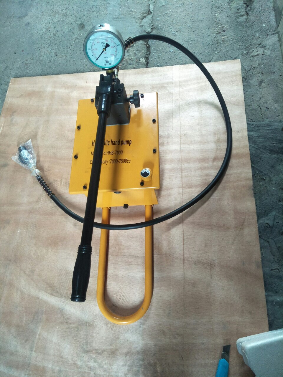 Bơm tay thủy lực Juda HHB-7000( 700 bar, 7.0 lít) - Cờ lê lực, Kích ...